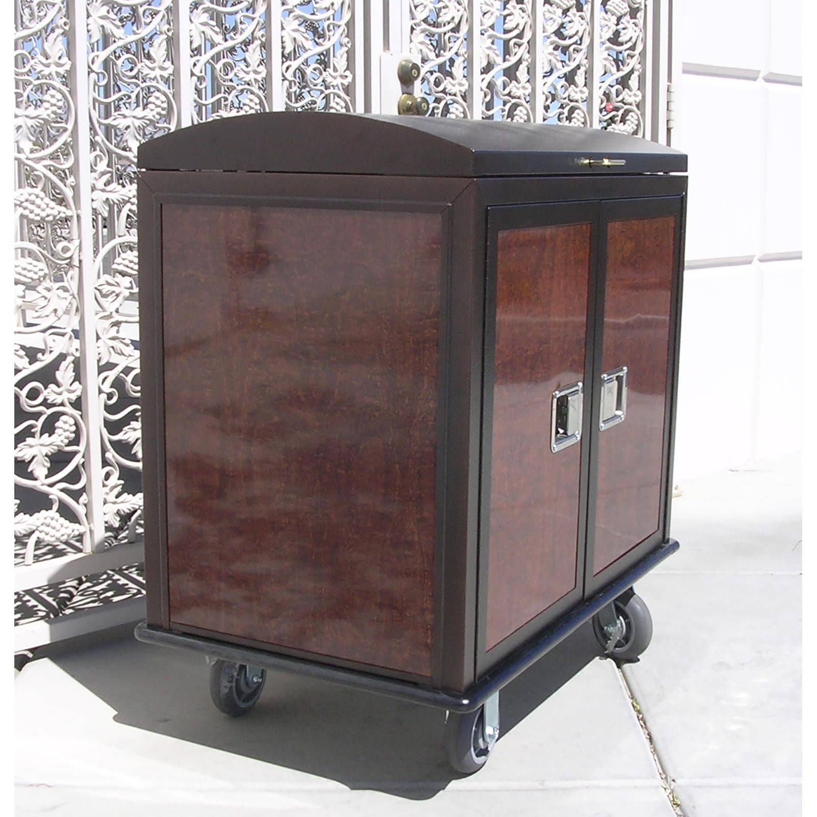 Large Trash Cart | Innovations Manurfacturing & Distributing